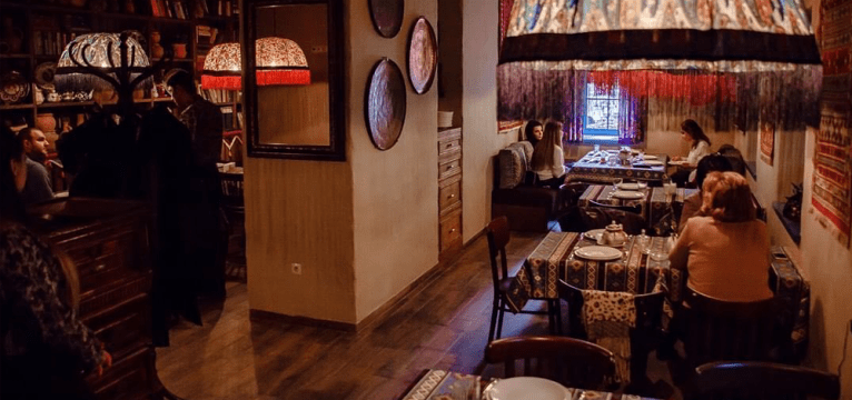 Traditional restaurants for best local food experience in Downtown Baku ...