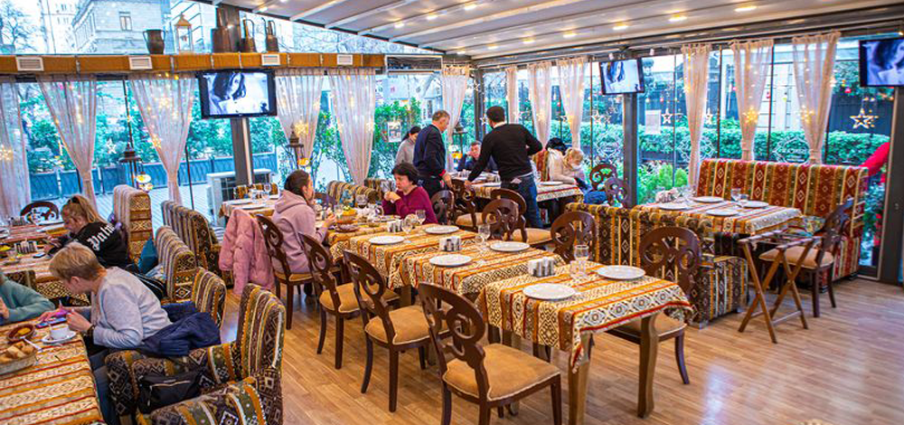 Traditional restaurants for best local food experience in Downtown Baku ...